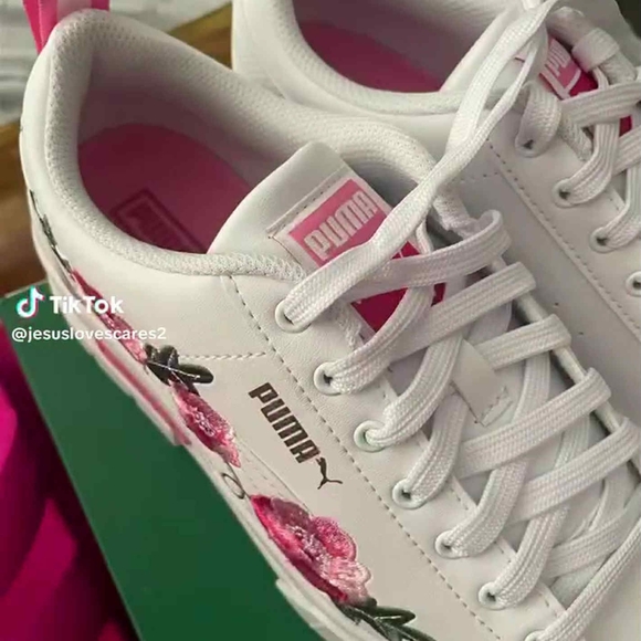 Puma | Shoes | Puma Womens Floral White And Pink Sneakers | Poshmark